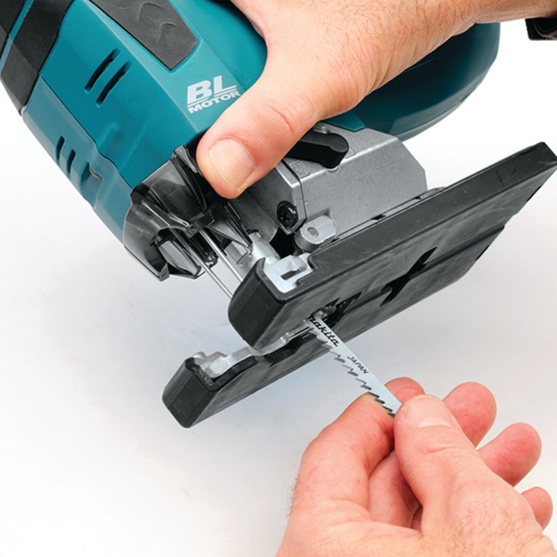 Scie sauteuse orbitale à poignée 18V DJV182 Makita | MyToolSwiss.ch